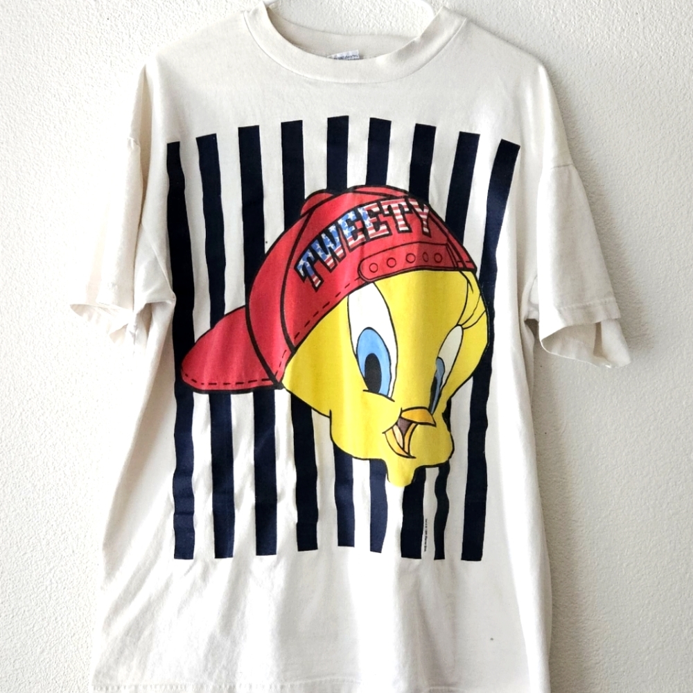 Vintage 1996 Official Looney Tunes Tweety Bird Tshirt - Gem